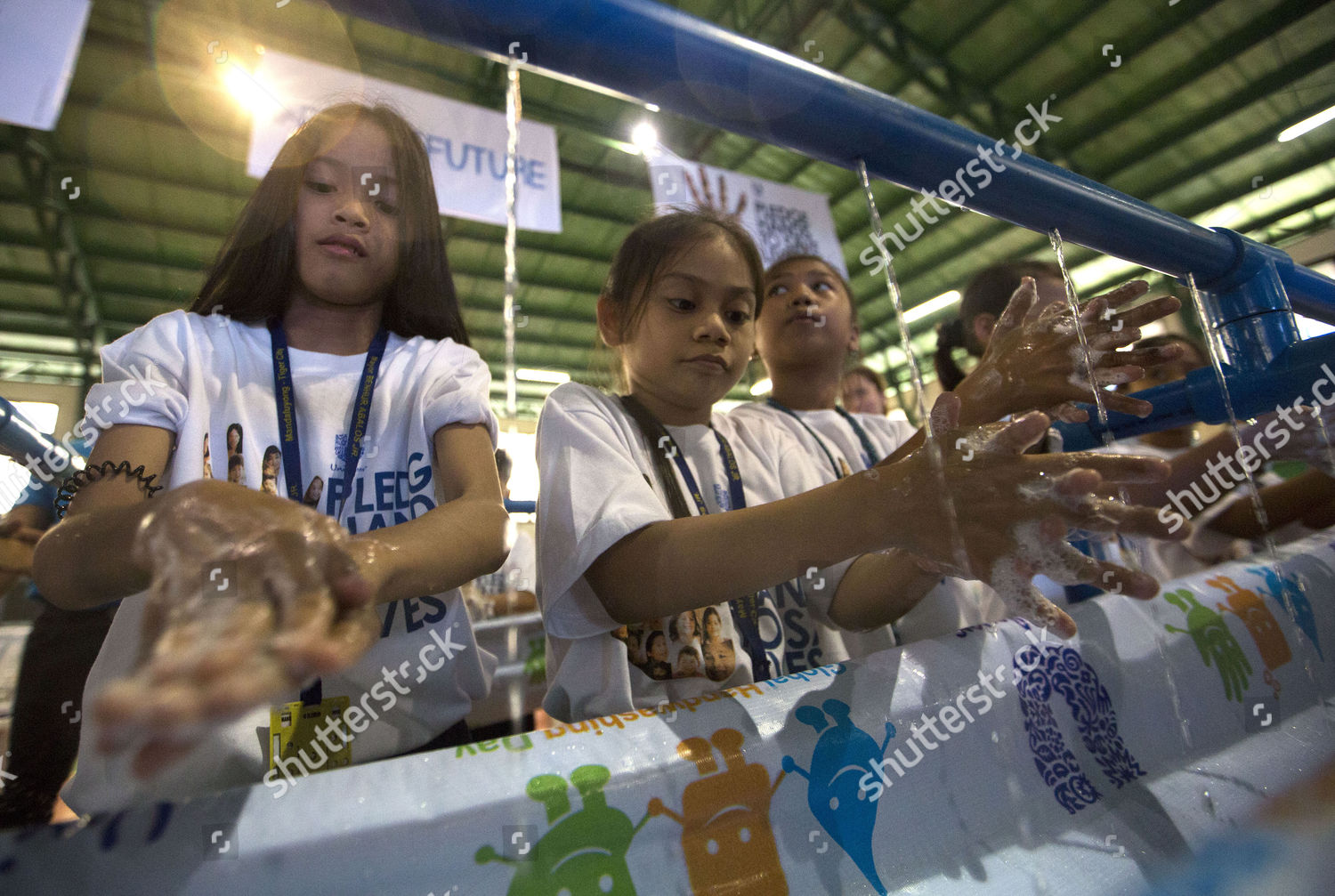 Filipino Students Practice Proper Hand Washing Editorial Stock Photo ...