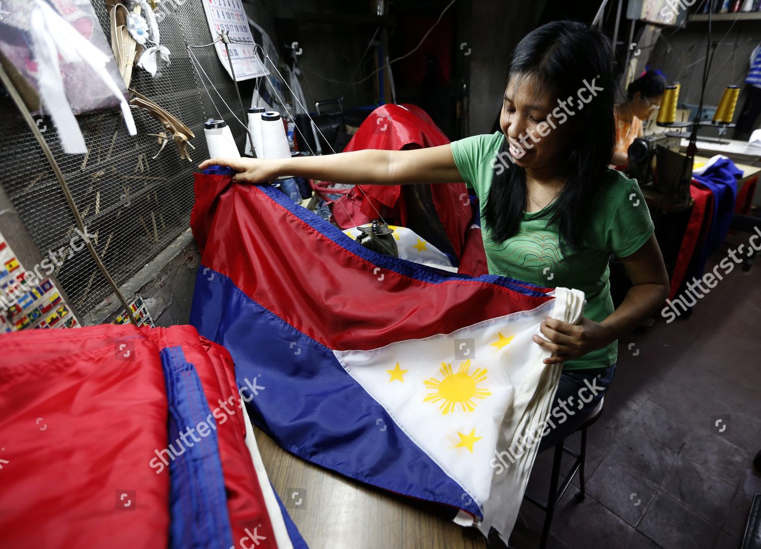 Filipino Tailor Arranges Philippine Flags Preparation Editorial Stock ...