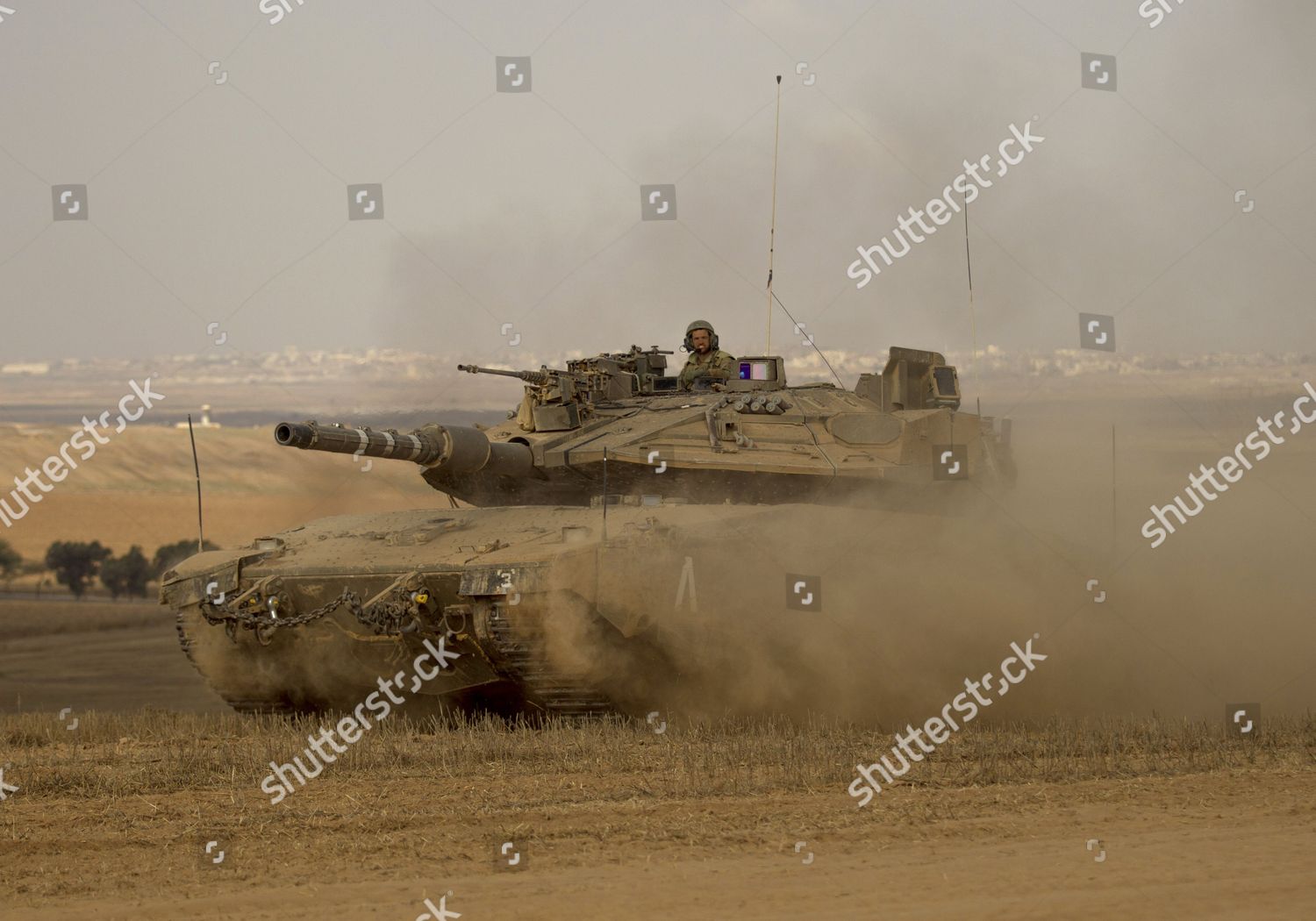 Israeli Merkava Tanks Leaving Gaza Strip Editorial Stock Photo - Stock ...