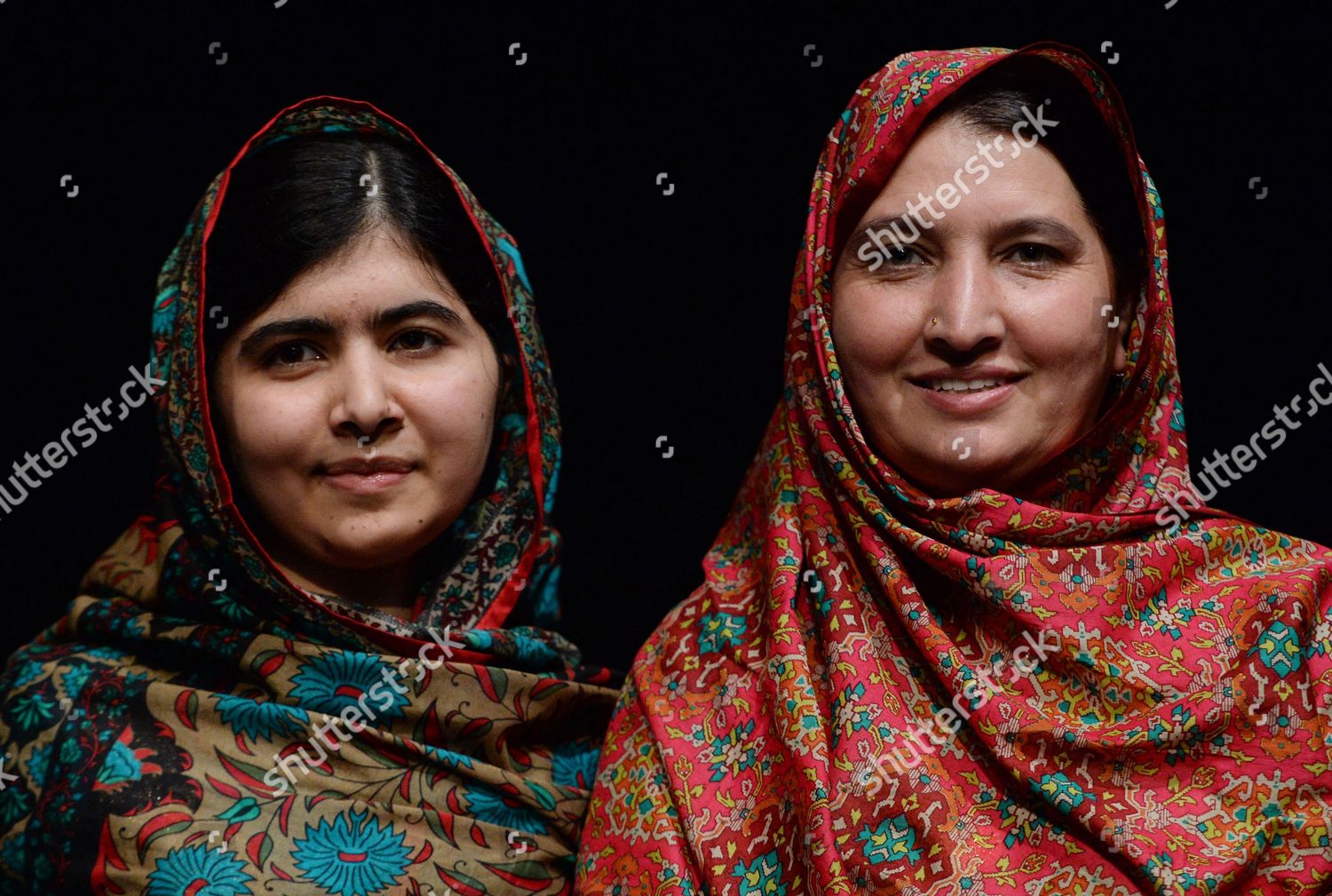 Malala Yousafzai Pakistan L Poses Members Editorial Stock Photo - Stock ...