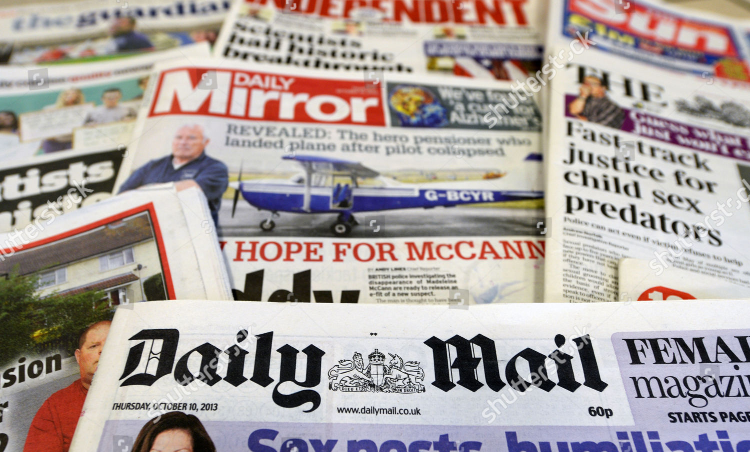 Uk National Newspapers Displayed Newsagents London Editorial Stock ...