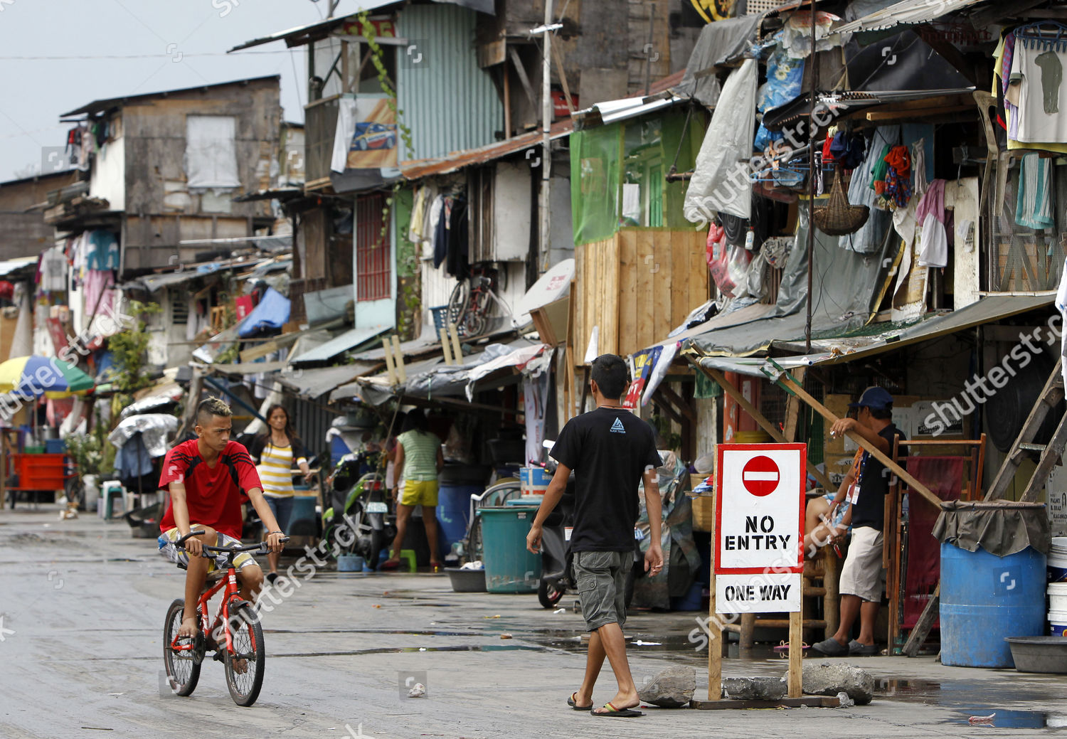 Filipino Residents Seen Shantytown Manila Philippines Editorial Stock ...