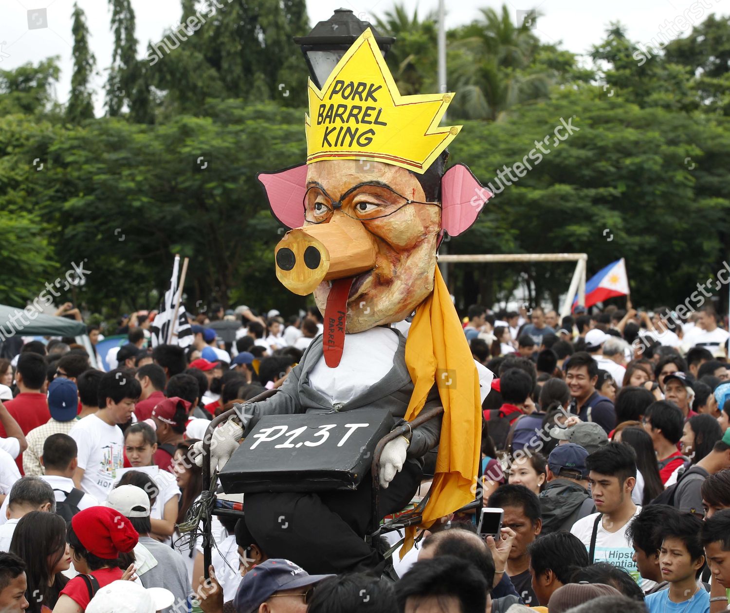 Filipino Anticorruption Activists Carry Effigy Philippine Editorial ...