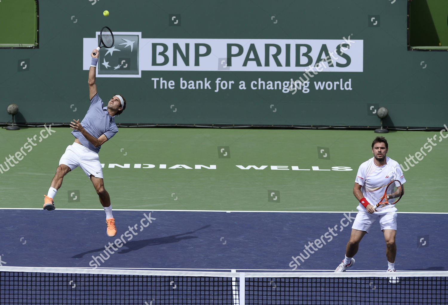 ROGER FEDERER SWITZERLAND L HITS OVERHEAD Editorial Stock Photo - Stock ...