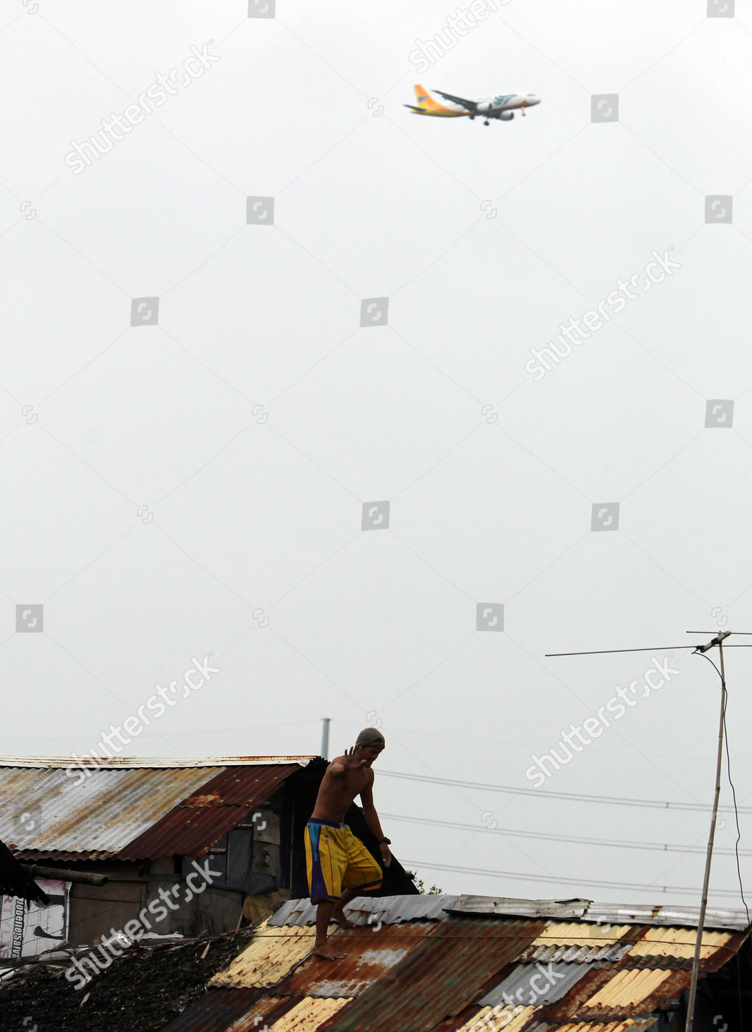 Filipino Resident Reinforces Home Coastal Village Editorial Stock Photo ...
