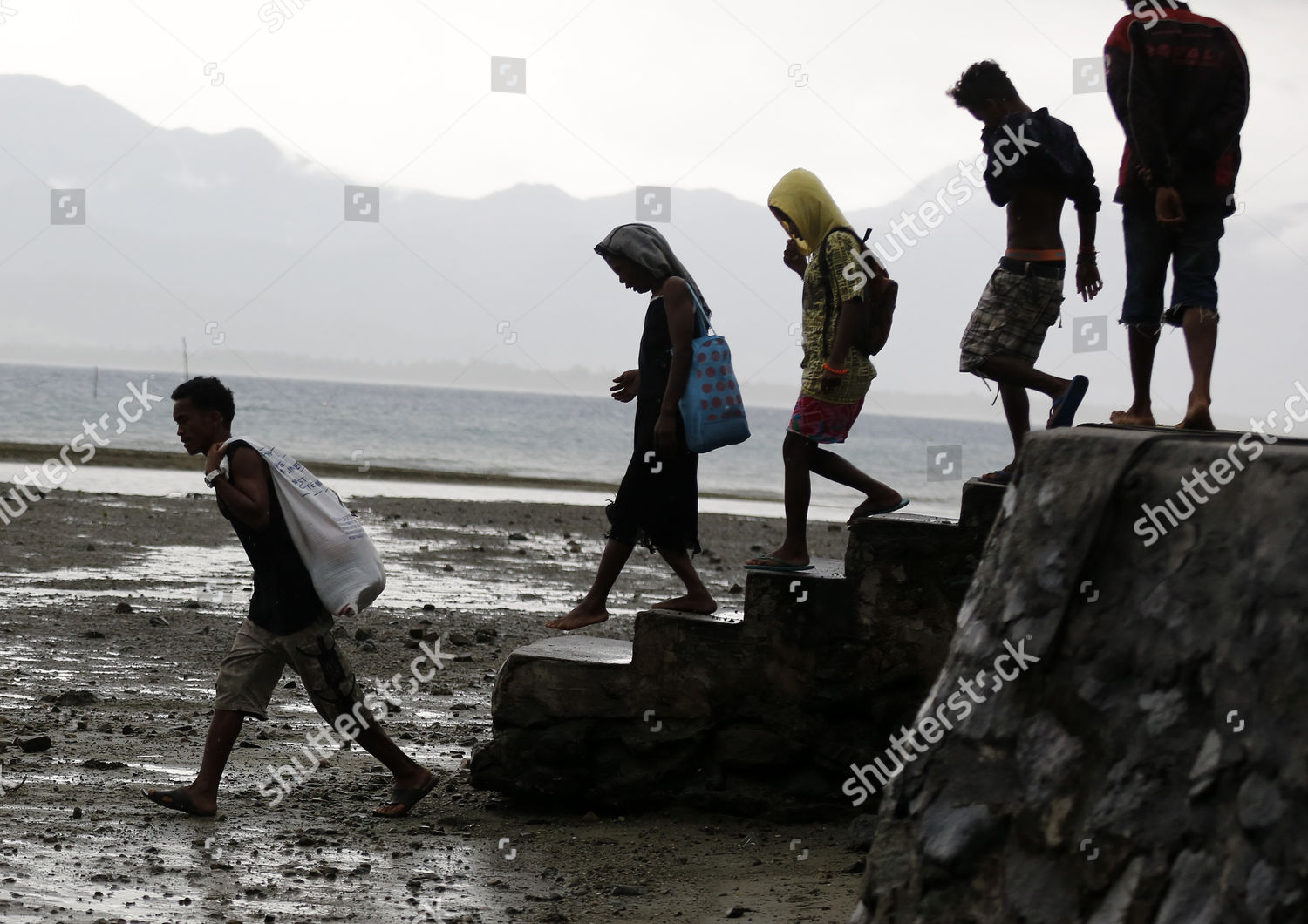 Indigenous Filipinos Agta Tribe Carry Bags Editorial Stock Photo ...