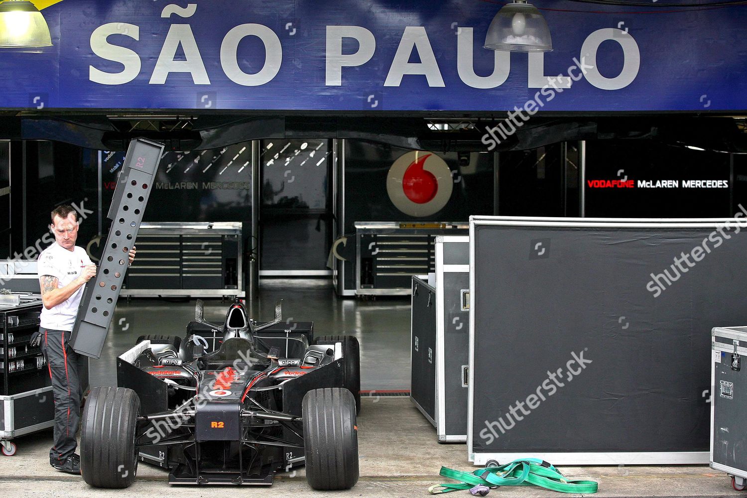 Mechanic Formula 1 Mclaren Mercedes Prepares Editorial Stock Photo ...