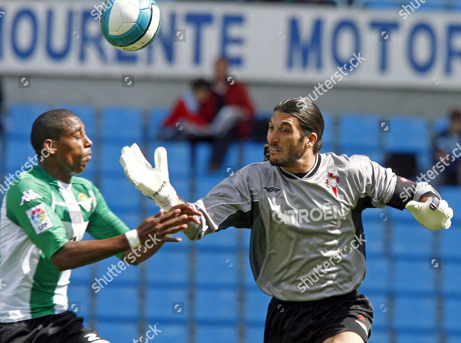 Goalkeeper Celta Jose Manuel Pinto R Editorial Stock Photo - Stock ...