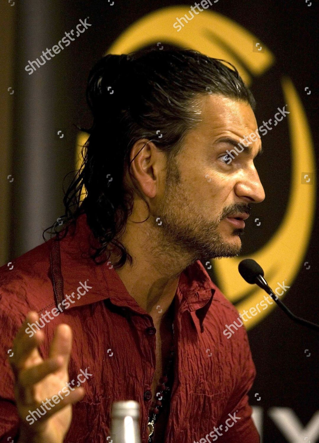 Guatemalan Singer Ricardo Arjona Speaks During Editorial Stock Photo ...