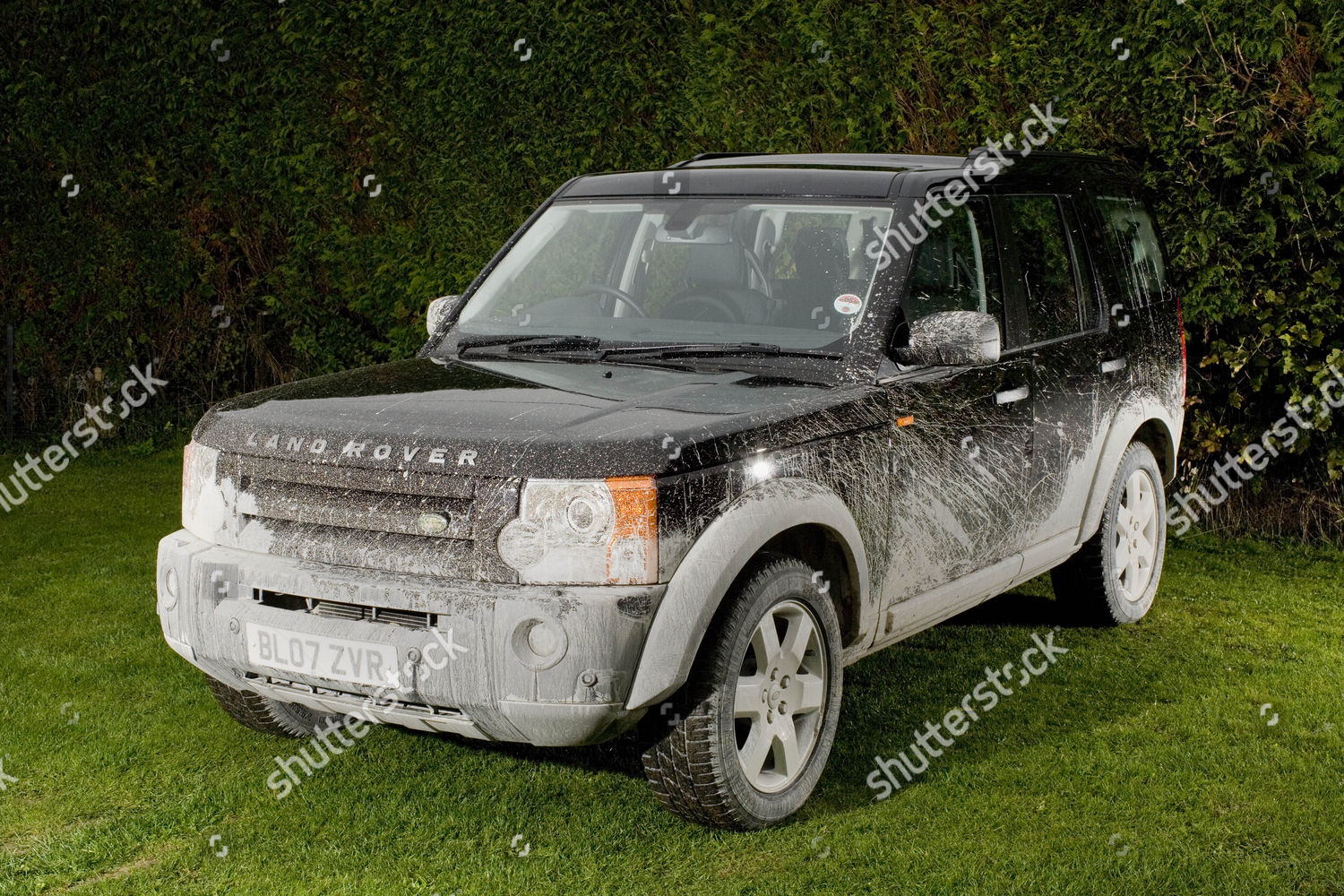 Land Rover Discovery 3 Tdv6 Hse Editorial Stock Photo - Stock Image ...
