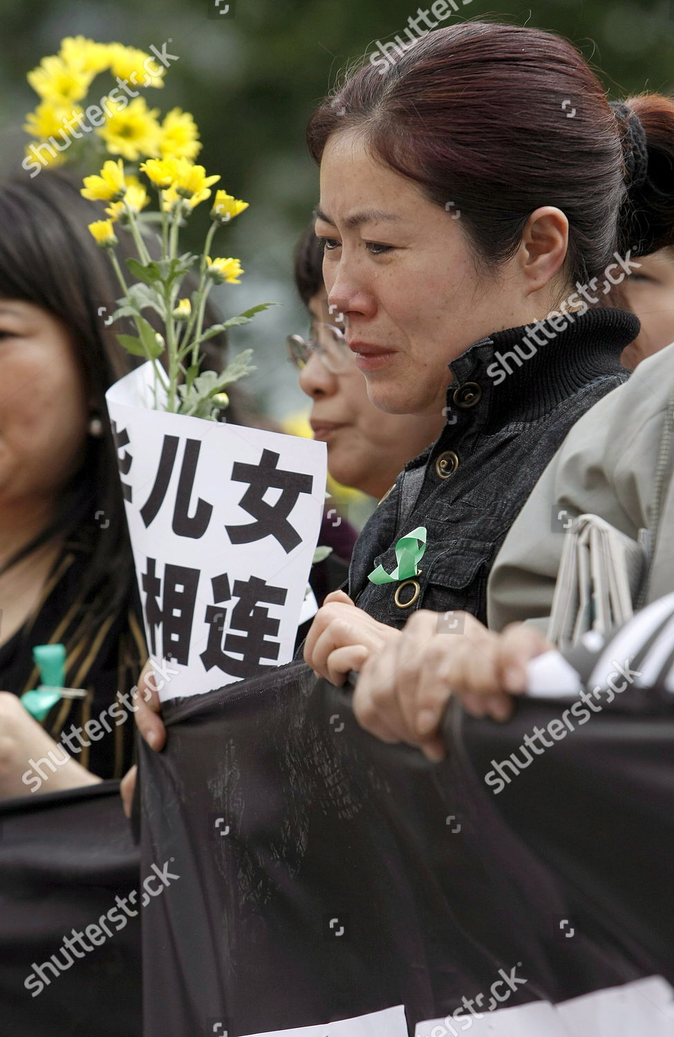 Chinese Woman Cries During Condolence Ceremony Editorial Stock Photo ...