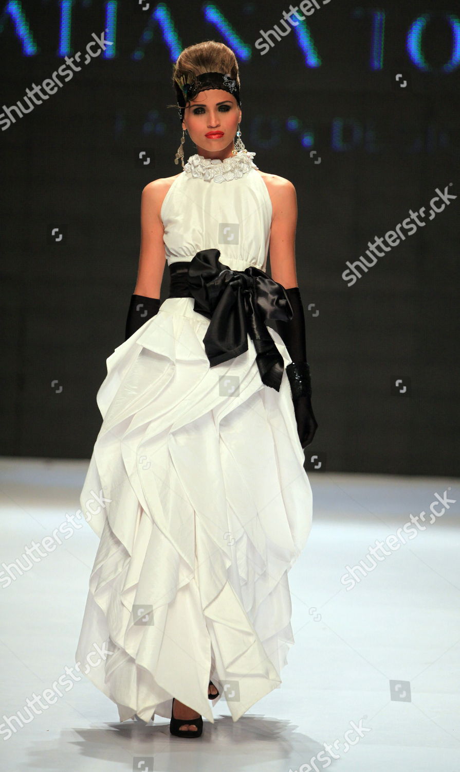 Model Takes Catwalk Wearing Creation Ecuadorian Editorial Stock Photo ...