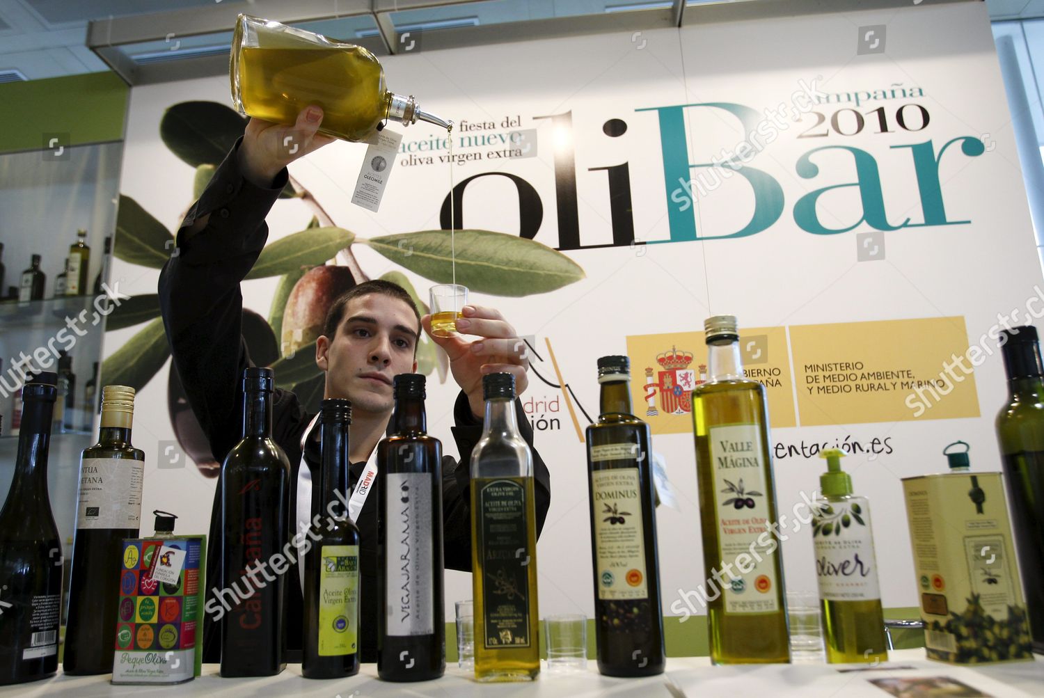 Man Prepares Olive Oil Tasting Olibar Editorial Stock Photo - Stock ...