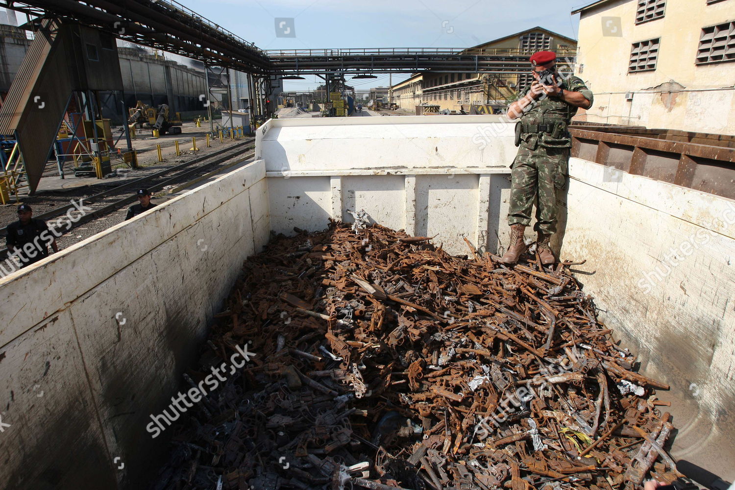 Brazilian Soldier Takes Photo Weapons That Editorial Stock Photo ...