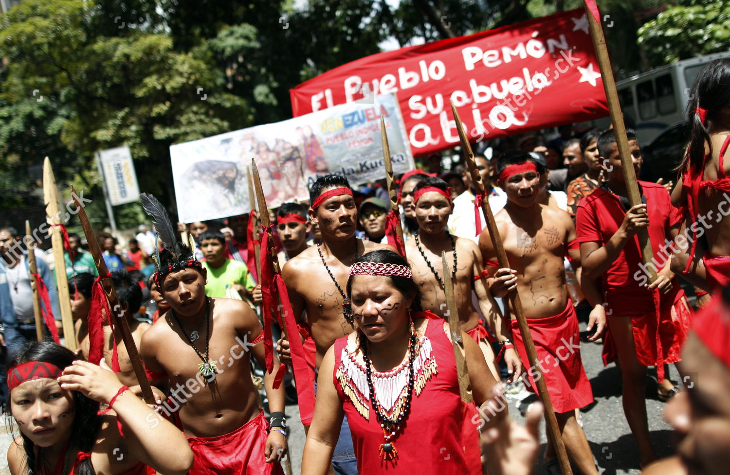 Dozens Venezuelan Indigenous Pemones People Take Editorial Stock Photo ...