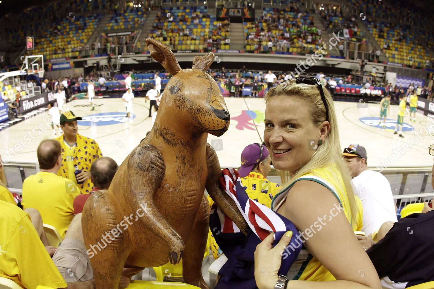 Australian National Basketball Team Supporters Cheer Editorial Stock ...