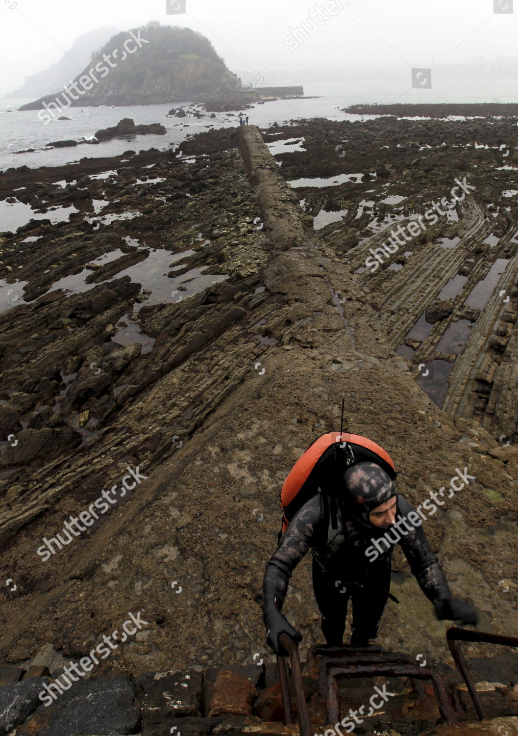 Man Heads Walk On Seabed La Editorial Stock Photo - Stock Image ...