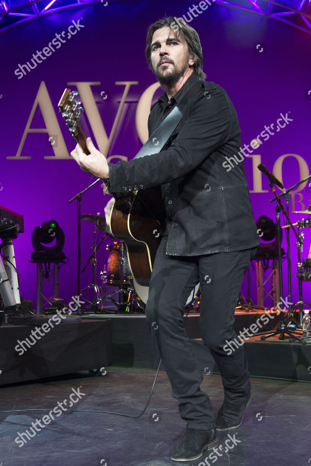 Colombian Singersongwriter Juanes Performs On Stage Editorial Stock ...