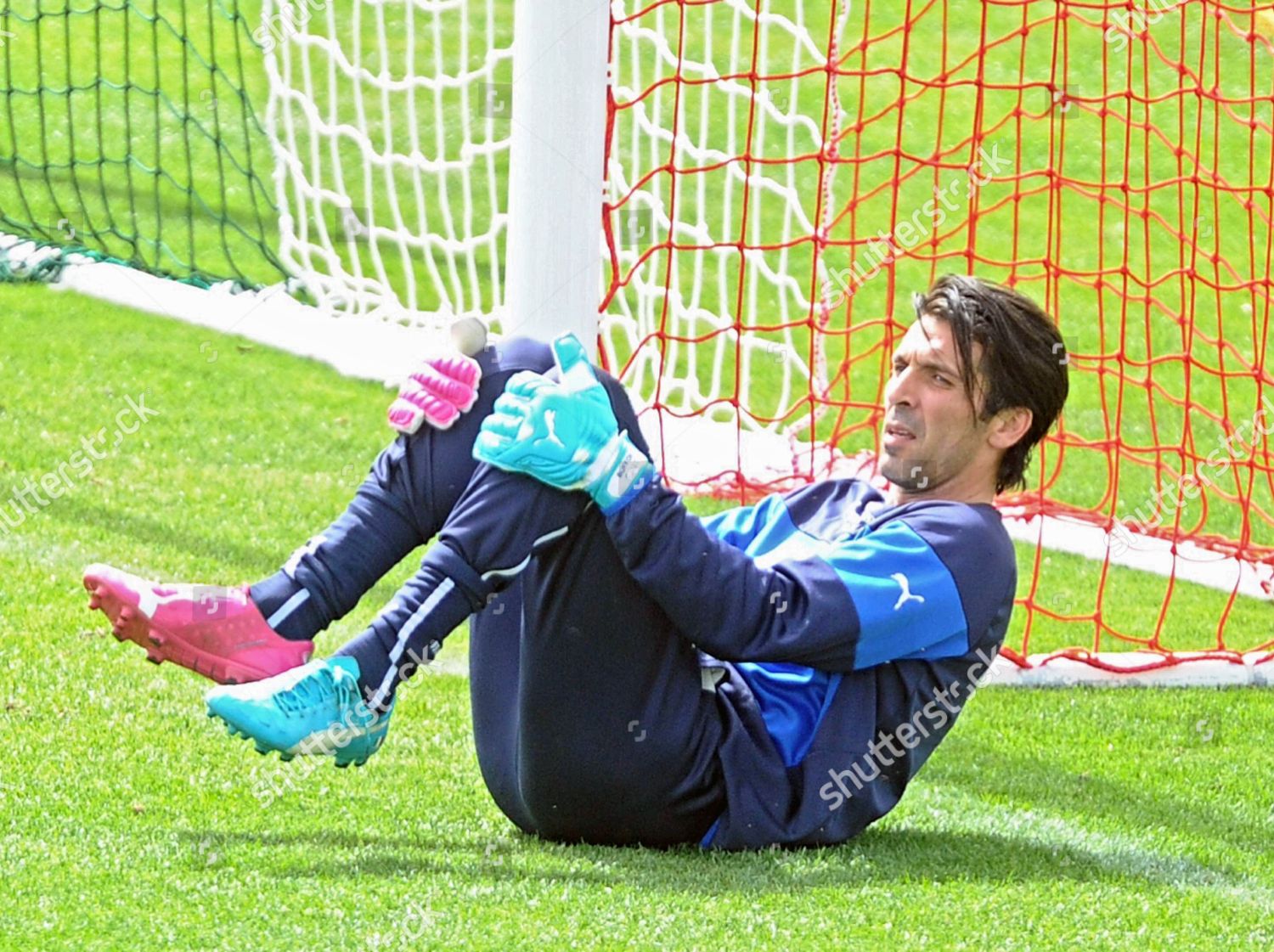 Italys Soccer National Team Goalkeeper Gianluigi Editorial Stock Photo ...