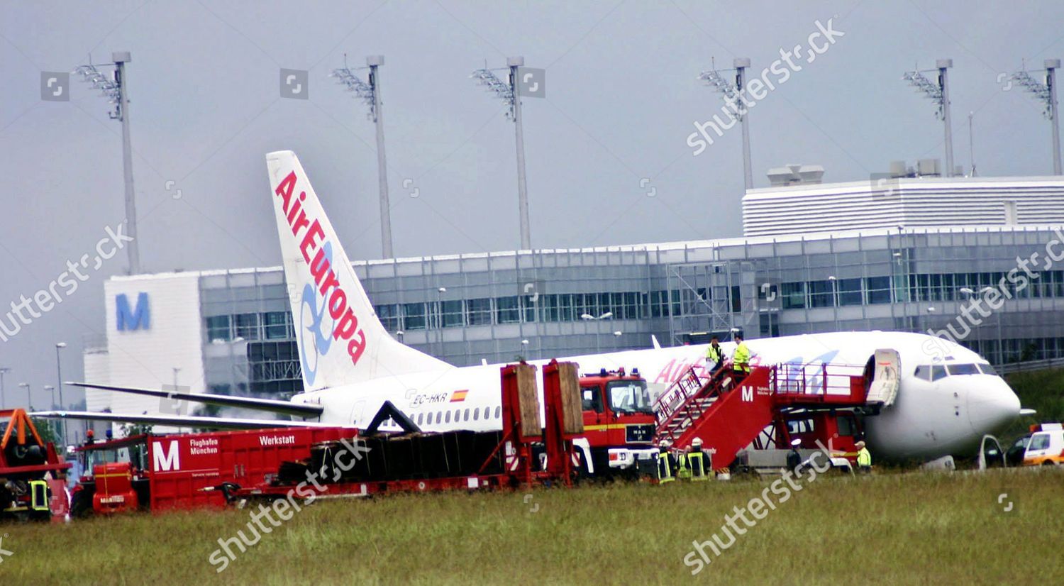Boeing 737 Passenger Plane Spanish Airline Editorial Stock Photo ...