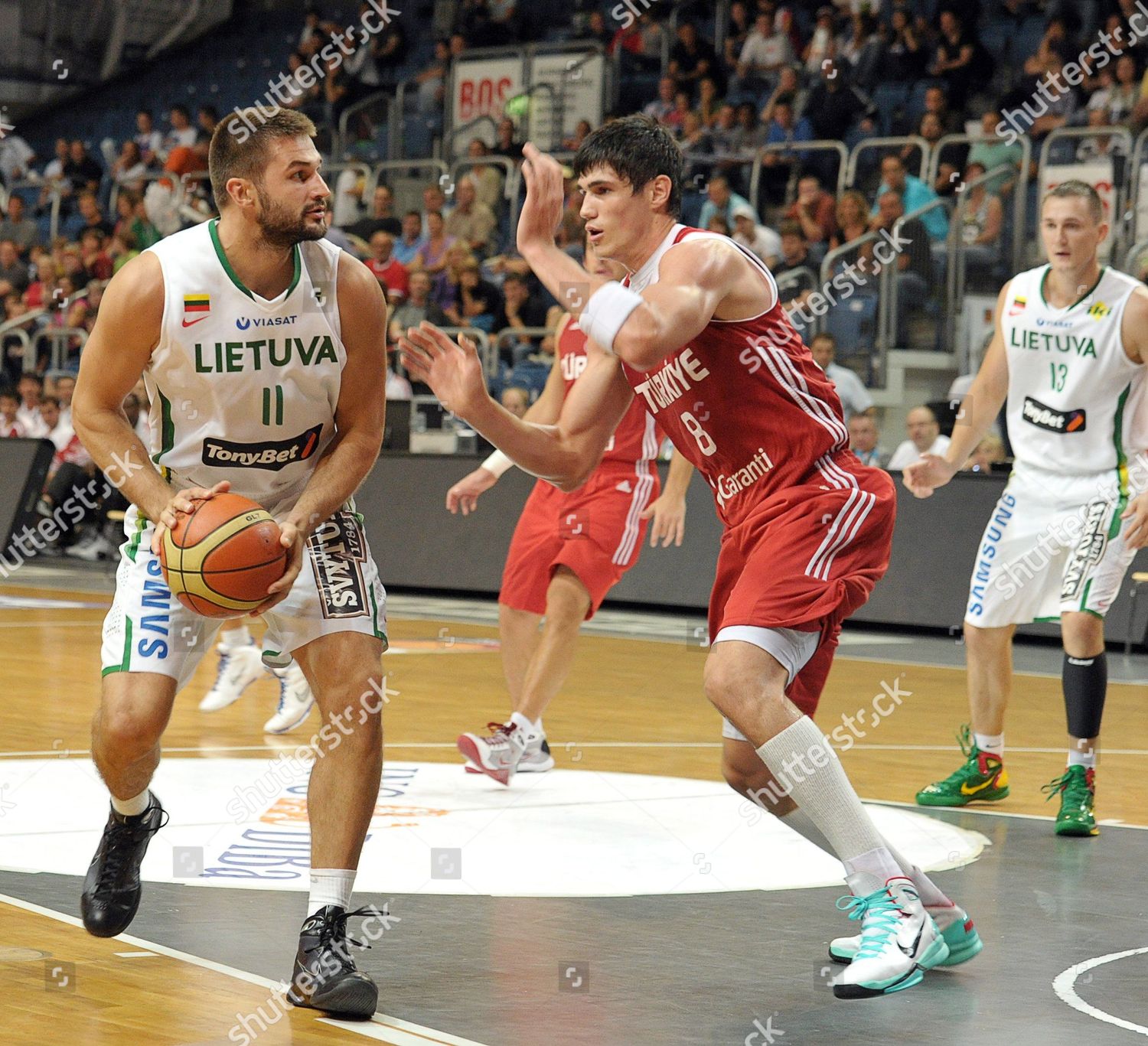 Lithuanian Linas Kleiza L Controls Ball Editorial Stock Photo - Stock ...