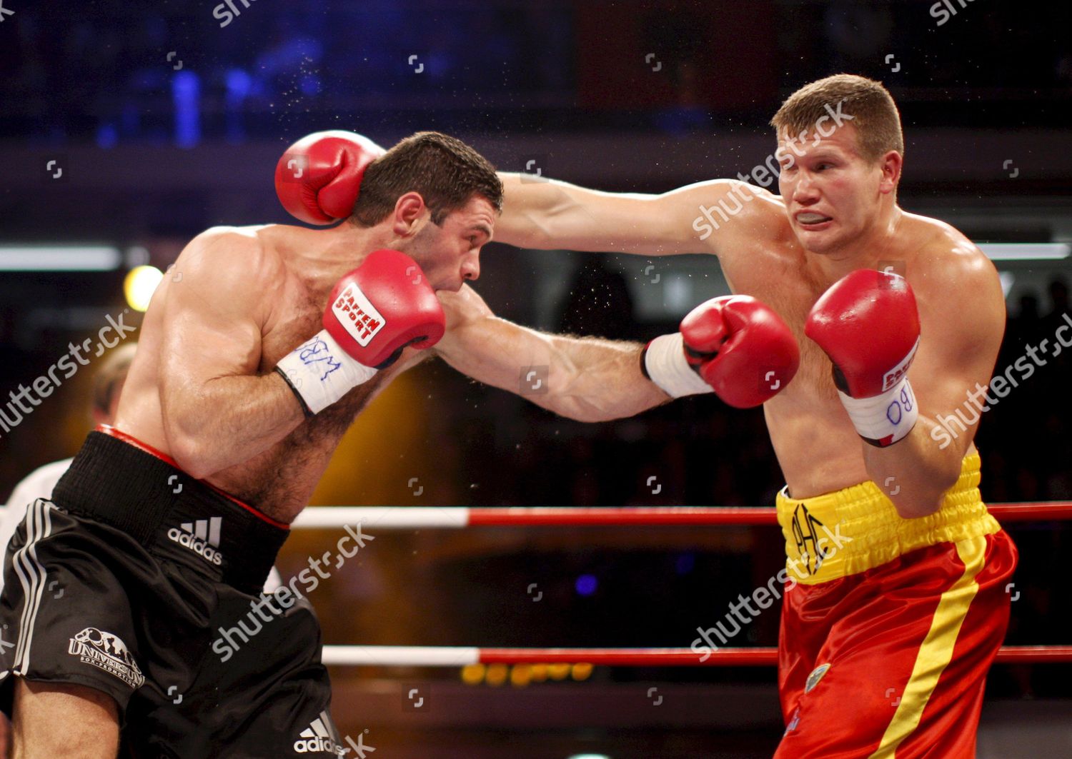 German Heavyweight Boxer Luan Krasniqi L Editorial Stock Photo - Stock ...