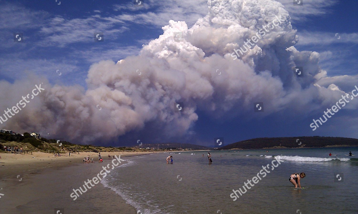 Bushfire Smoke Plume Visible Park Beach Editorial Stock Photo - Stock ...