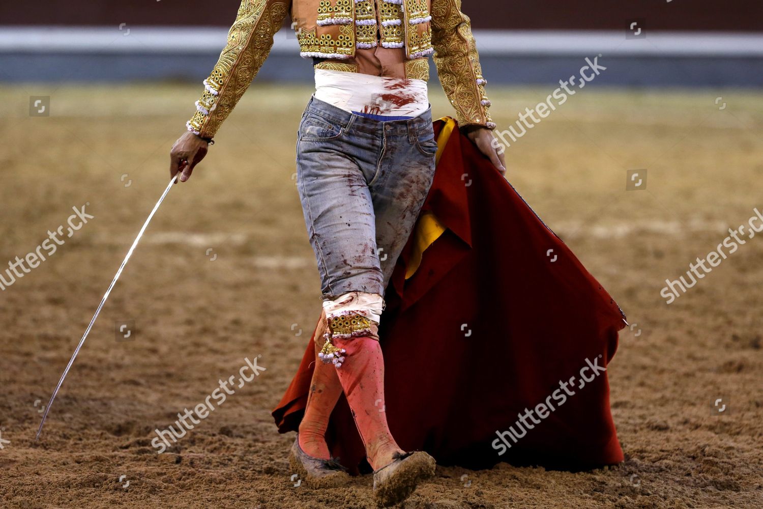 Injured Spanish Bullfighter Morenito De Aranda Editorial Stock Photo ...