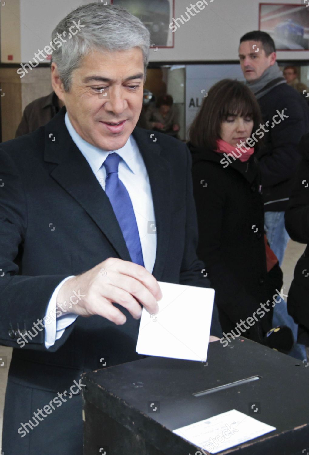 Portuguese Prime Minister Jose Socrates Casts Editorial Stock Photo ...