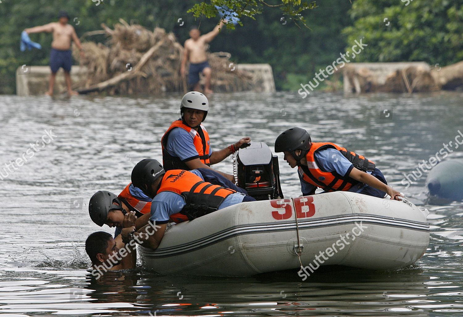 Filipino Police Rescue Drowning Man During Editorial Stock Photo ...