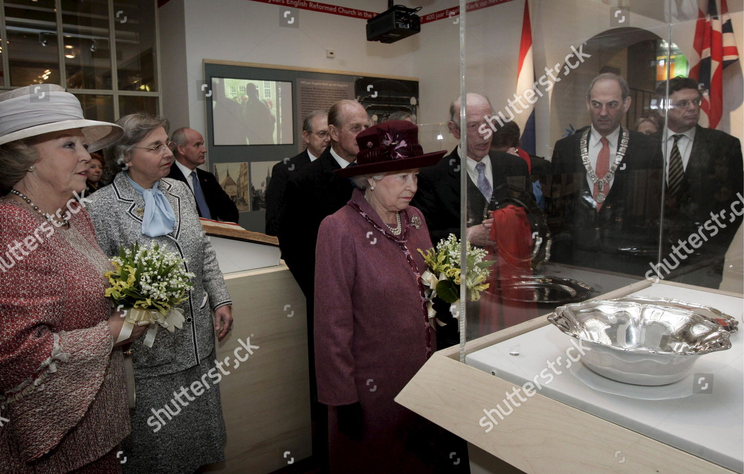 Queen Elizabeth Ii Queen Beatrix Netherlands Editorial Stock Photo ...