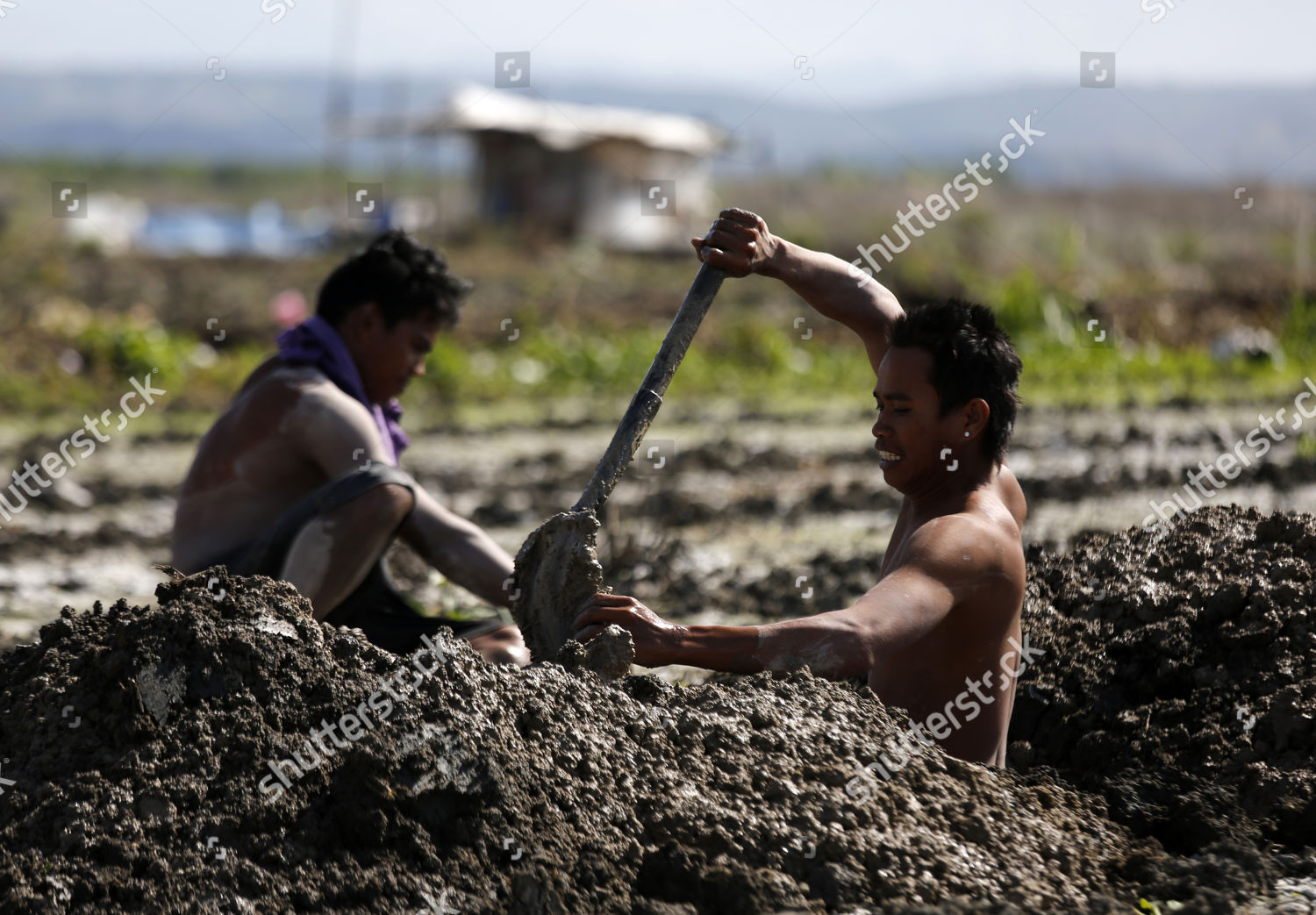 Filipino Farmers Dig Hole Driedup Portion Editorial Stock Photo - Stock ...