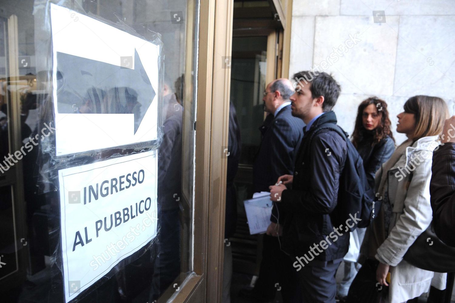 Security Checks Queues Entrance Milan Courthouse Editorial Stock Photo ...