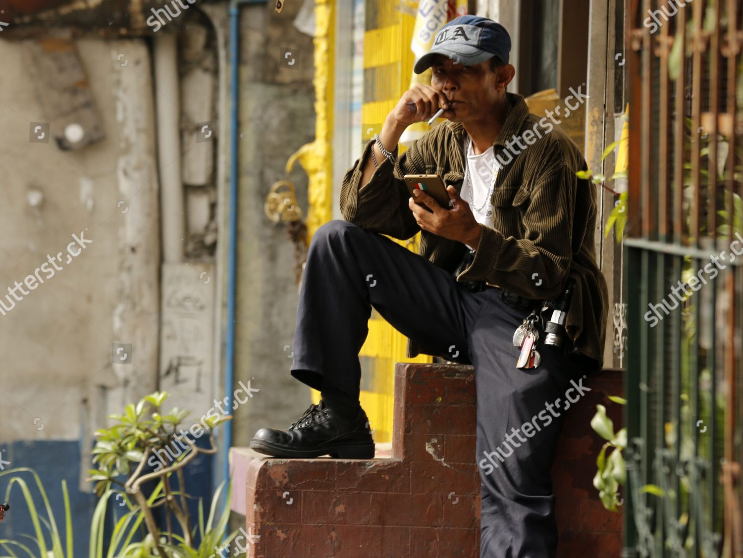 Filipino Smokes Cigarette Manila Philippines 14 Editorial Stock Photo ...