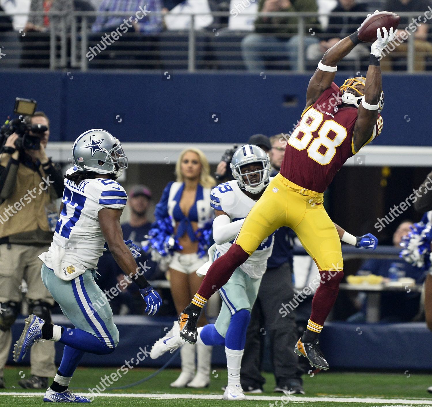 Washington Redskins Pierre Garcon R Catches Editorial Stock Photo ...