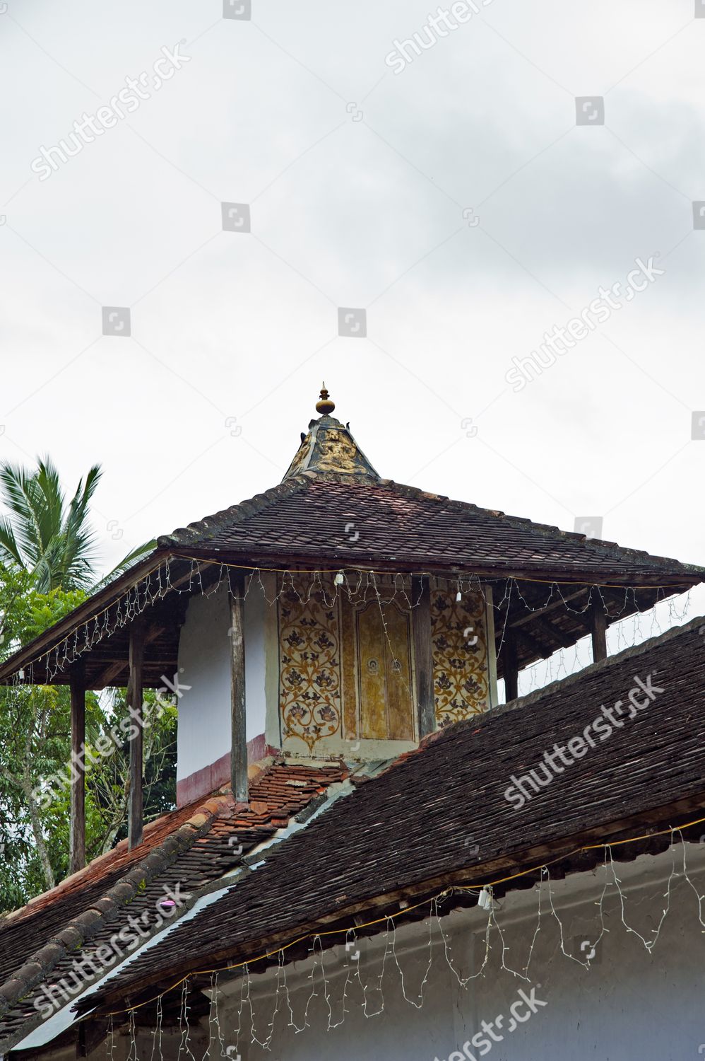 Embekke Devale 14c Buddhist Temple Dedicated Editorial Stock Photo ...