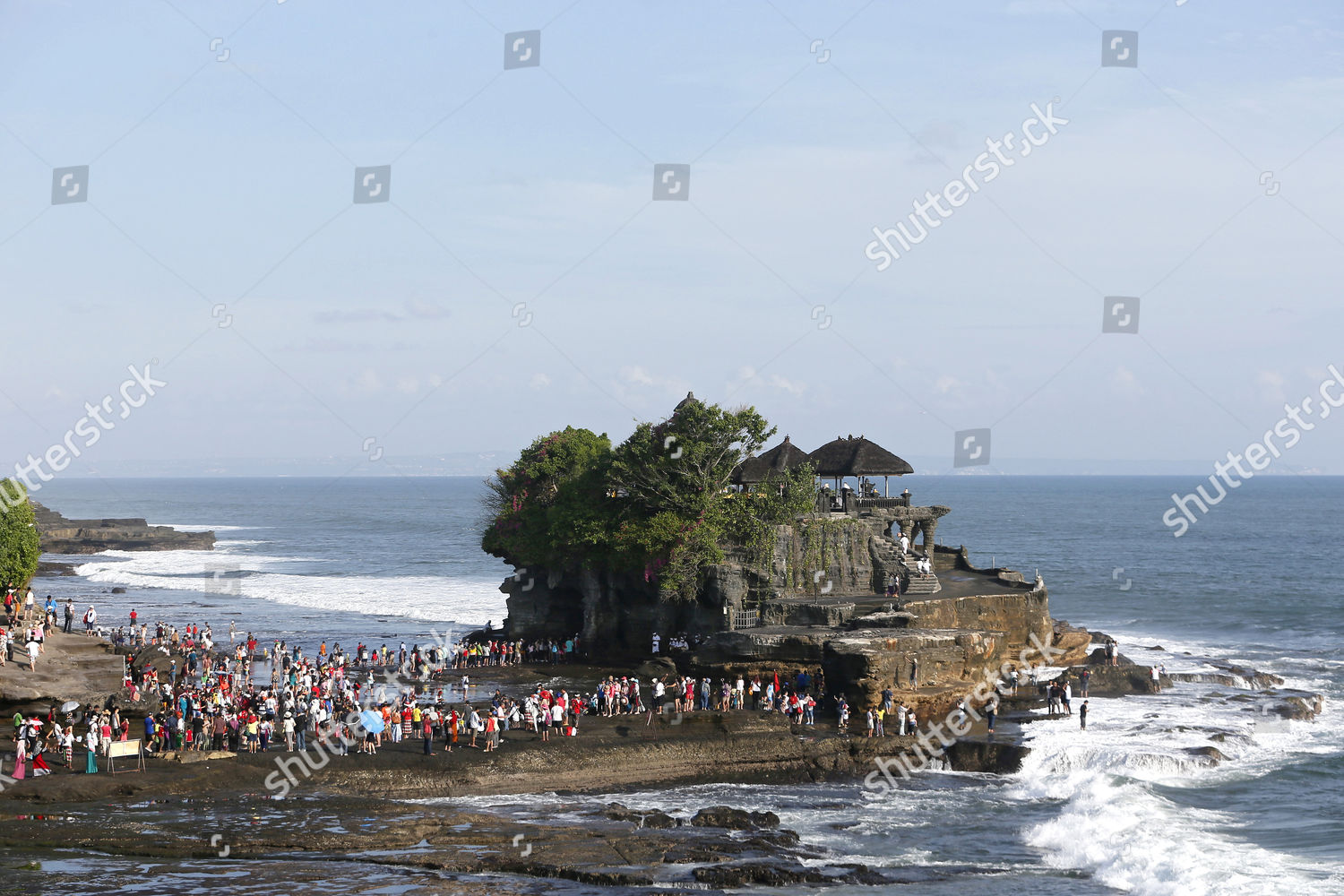 Tourists Visit Tanah Temple Tabanan Bali Editorial Stock Photo - Stock ...