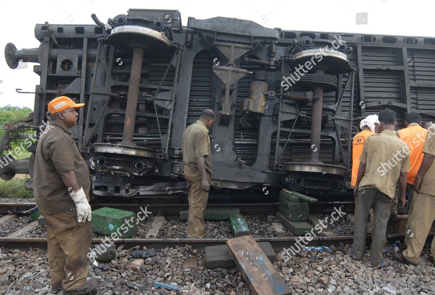Indian Workers Railway Officials Work Train Editorial Stock Photo ...