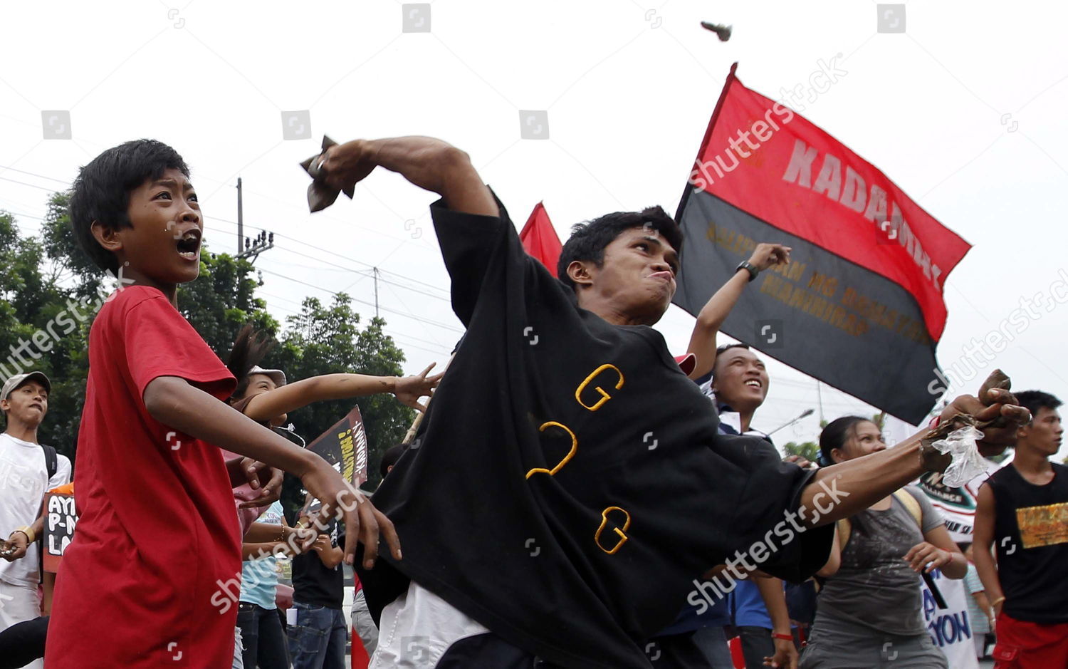 Filipino Informal Settlers Hurl Plastic Bags Editorial Stock Photo ...
