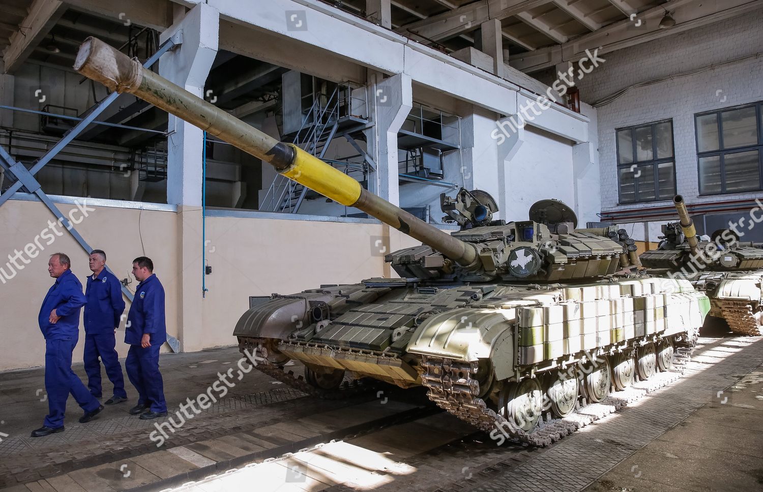 Ukrainian Workers Walk Behind Battle Tanks Editorial Stock Photo ...