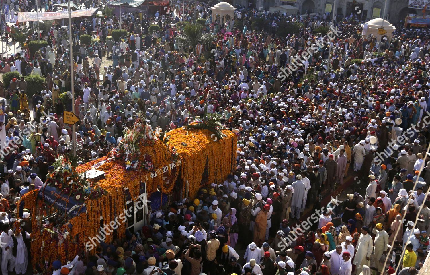 Sikh Devotees Surround Bus Carrying Palki Editorial Stock Photo - Stock ...