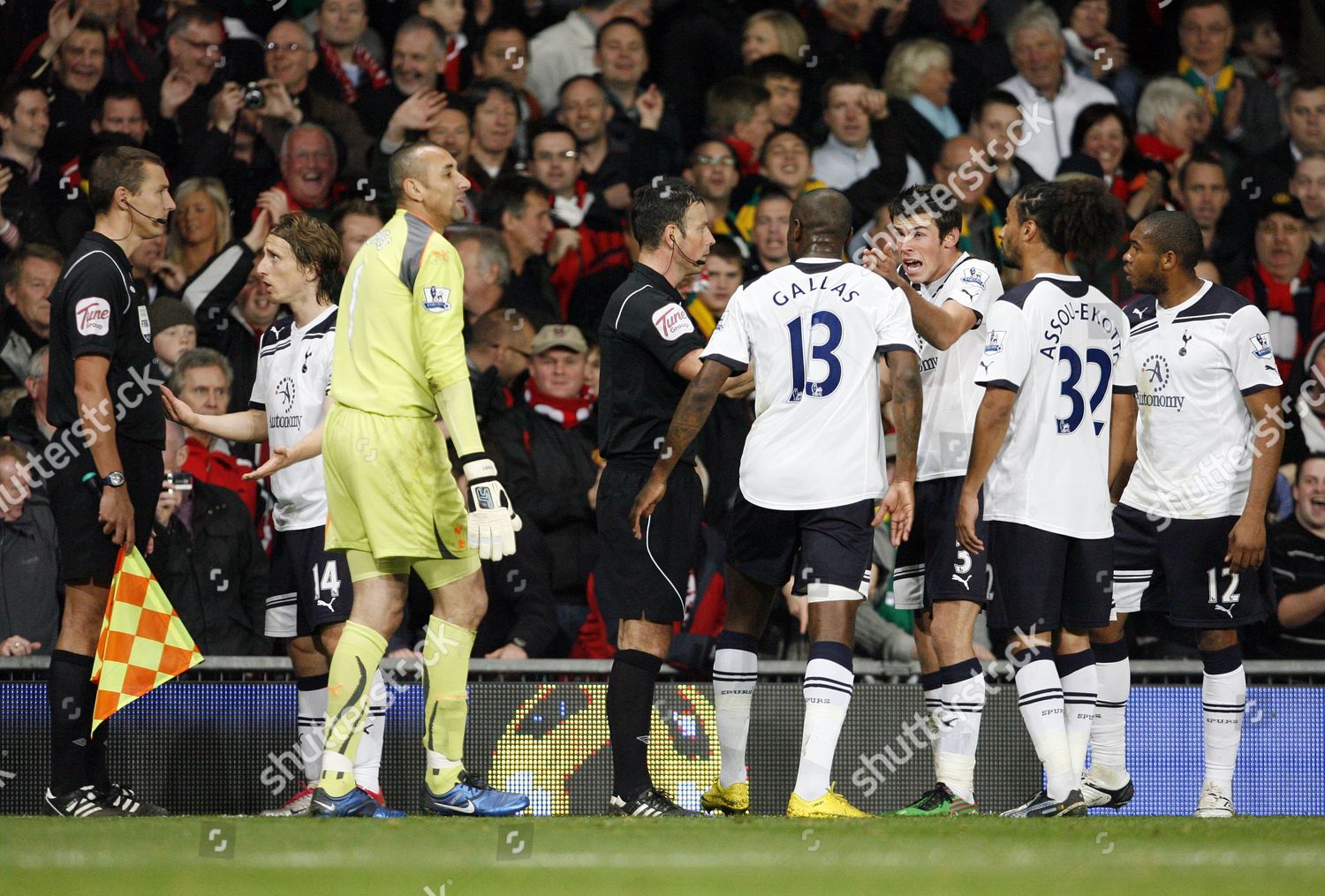 Tottenham Hotspur Players Surround Referee Mr Editorial Stock Photo ...