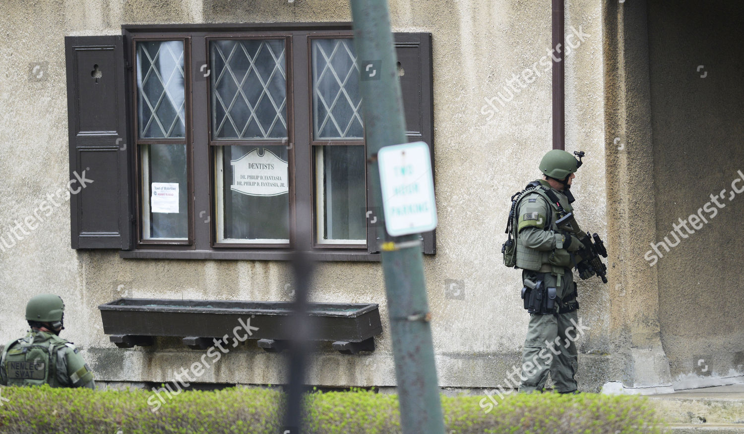 Swat Officer Peers Around Corner His Editorial Stock Photo - Stock ...