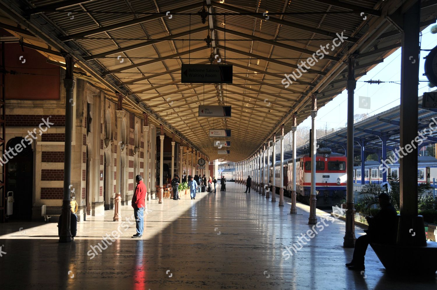 Istanbul Railway Station Platform Turkey Editorial Stock Photo - Stock ...