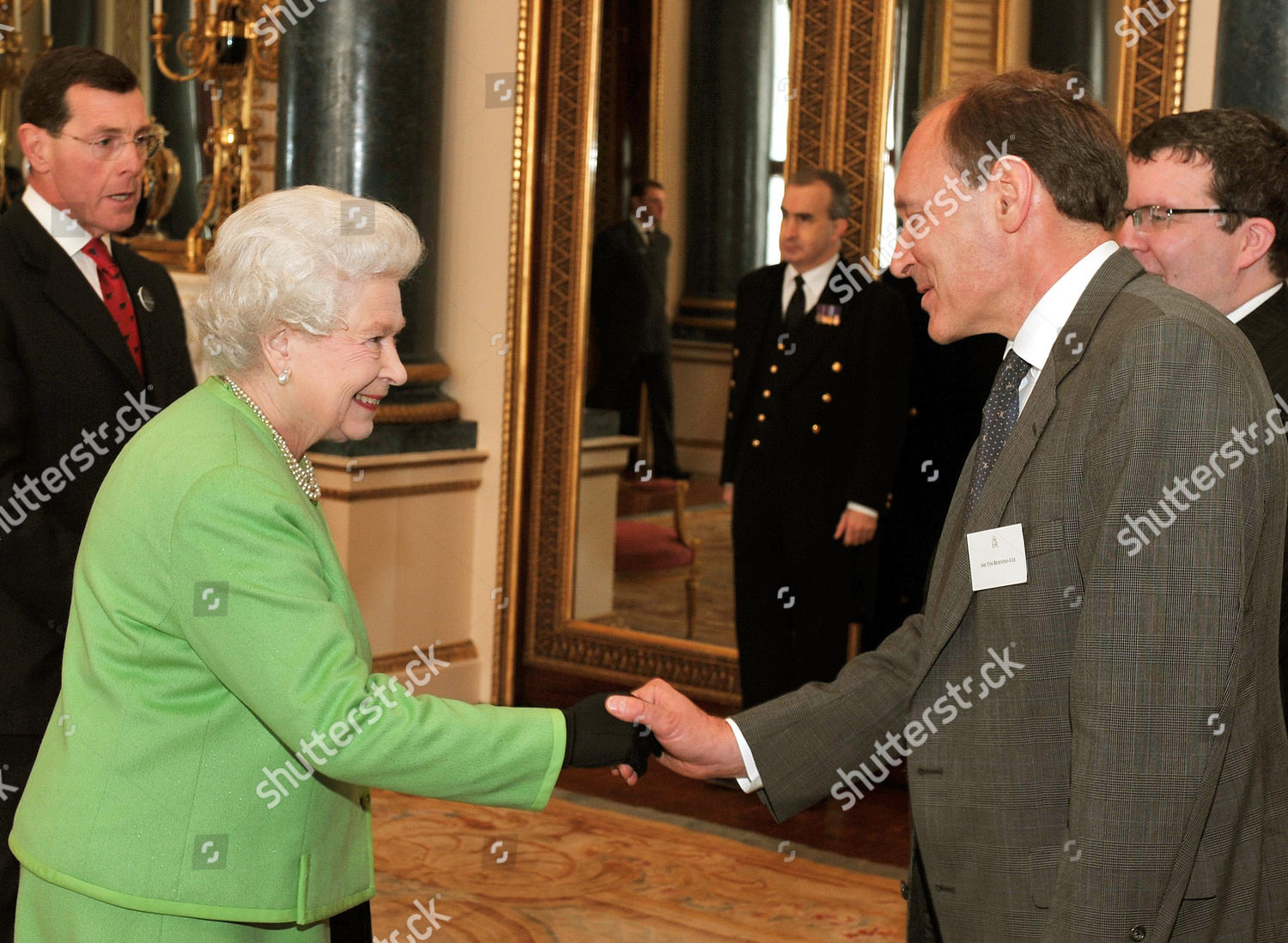 Queen Elizabeth Ii Shaking Hands Sir Editorial Stock Photo - Stock ...