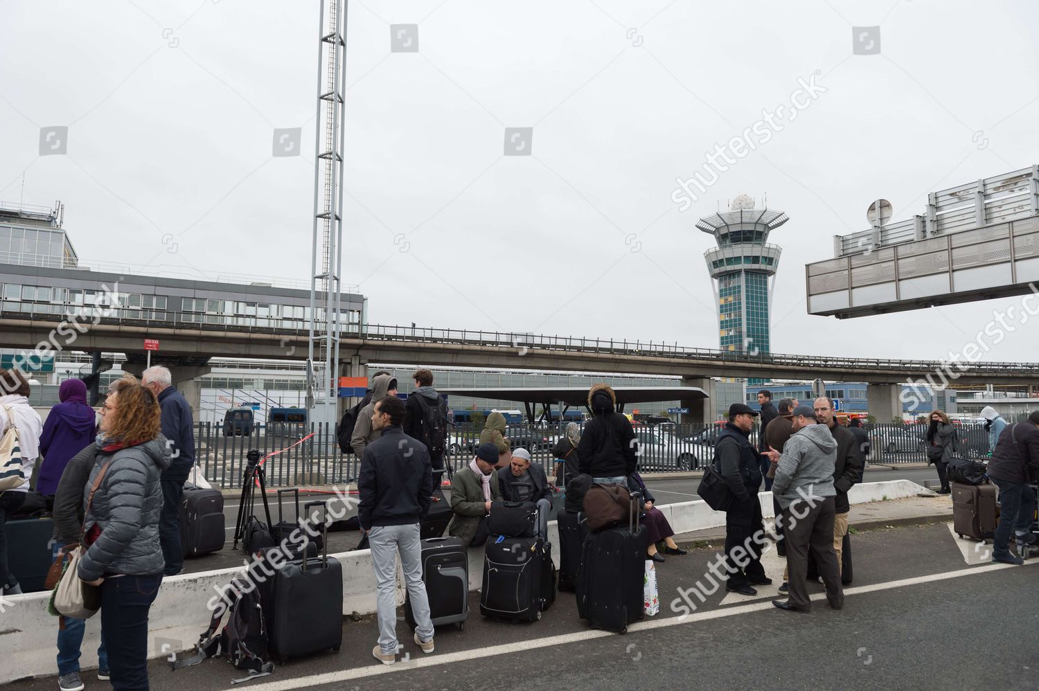 Police Officers Emergency Services Attend Scene Editorial Stock Photo ...