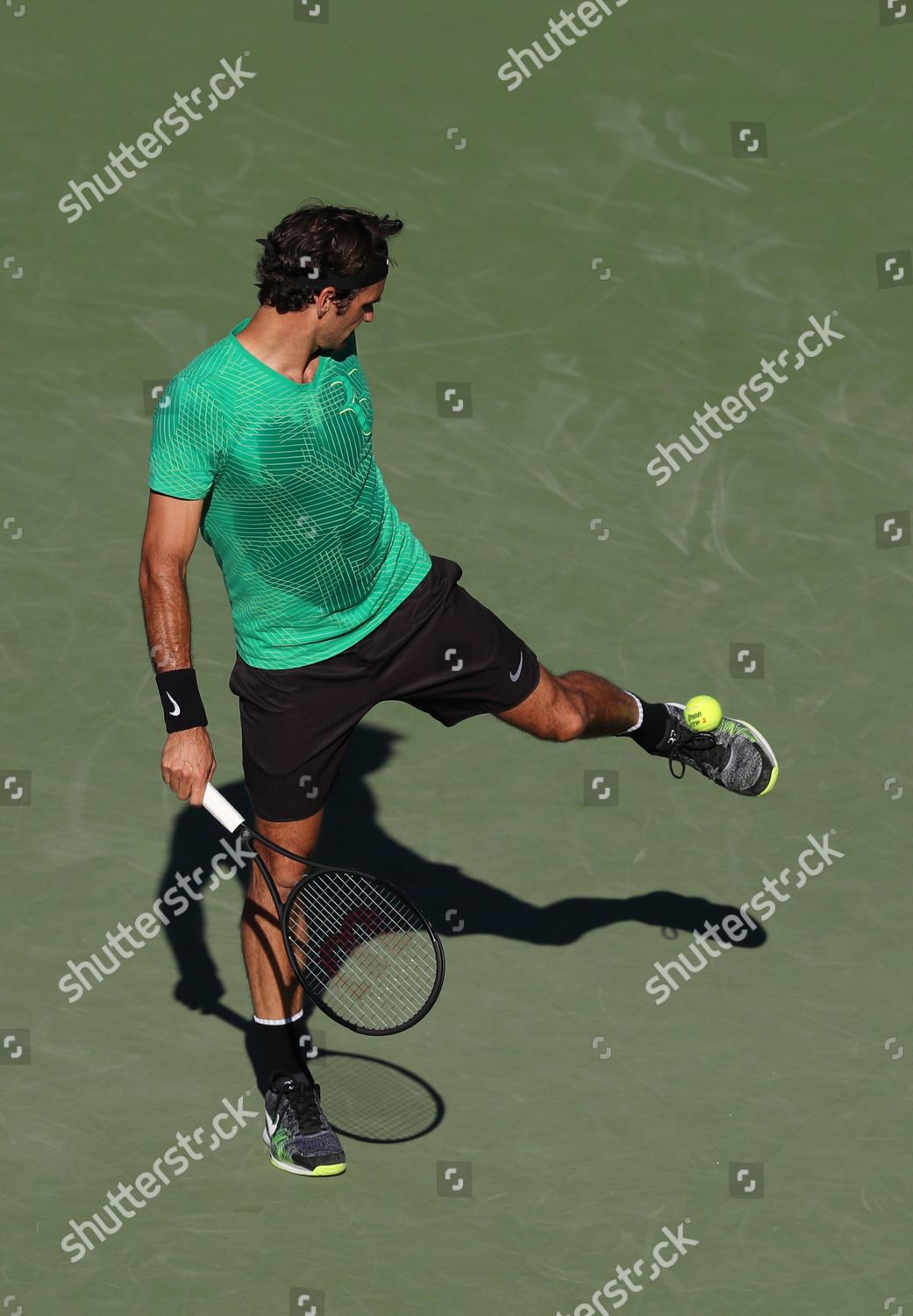 Roger Federer Shows His Soccer Skills Editorial Stock Photo - Stock ...