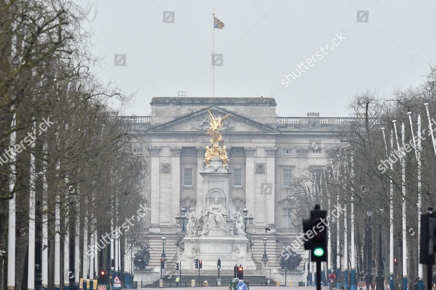 Royal Standard Flying Buckingham Palace Editorial Stock Photo - Stock ...