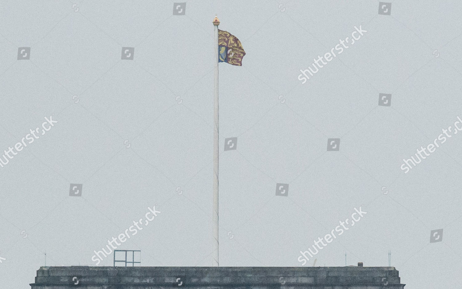 Royal Standard Flying Buckingham Palace Editorial Stock Photo - Stock ...