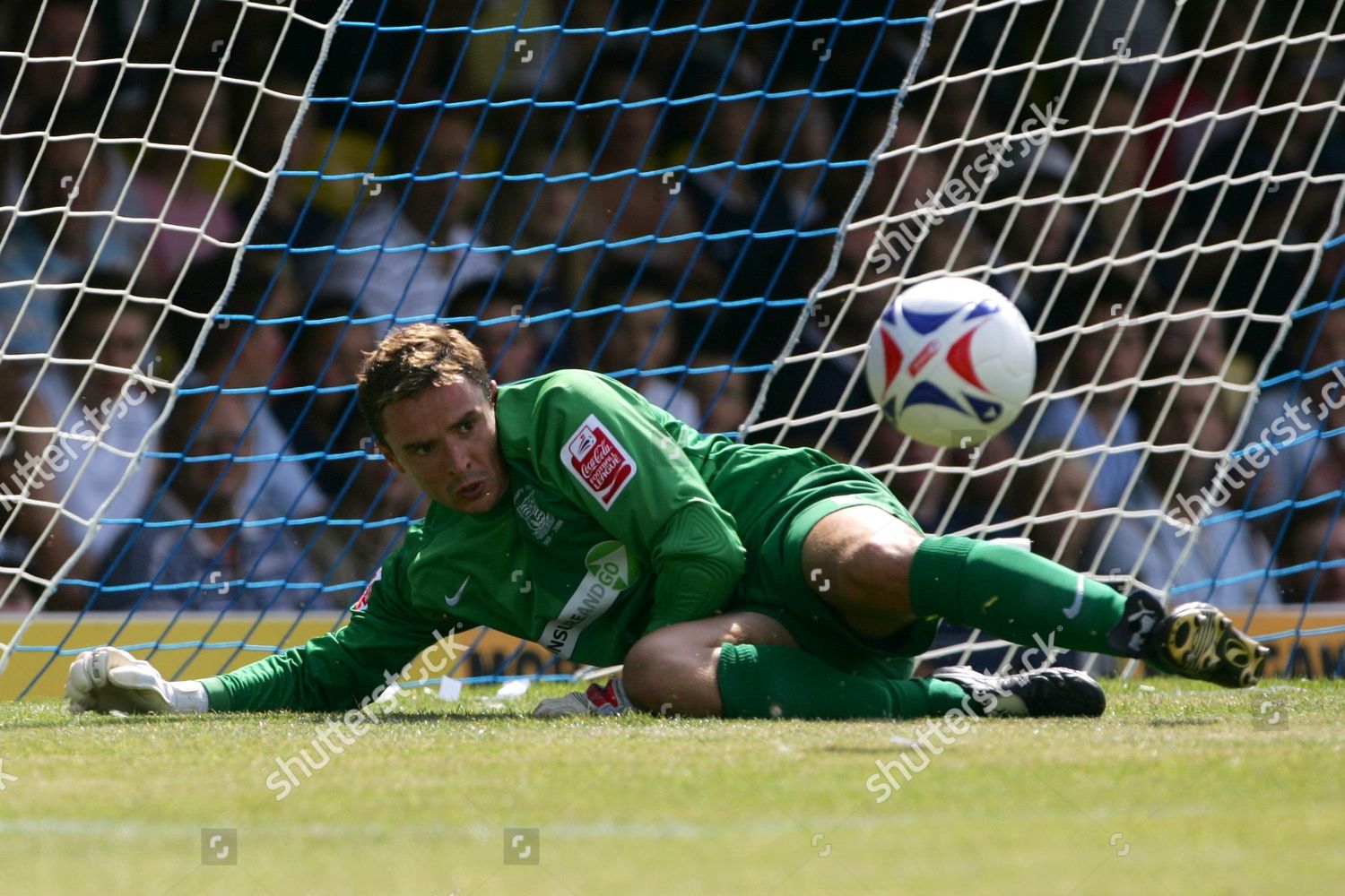 Southend United Goalkeeper Darryl Flahavan Editorial Stock Photo ...